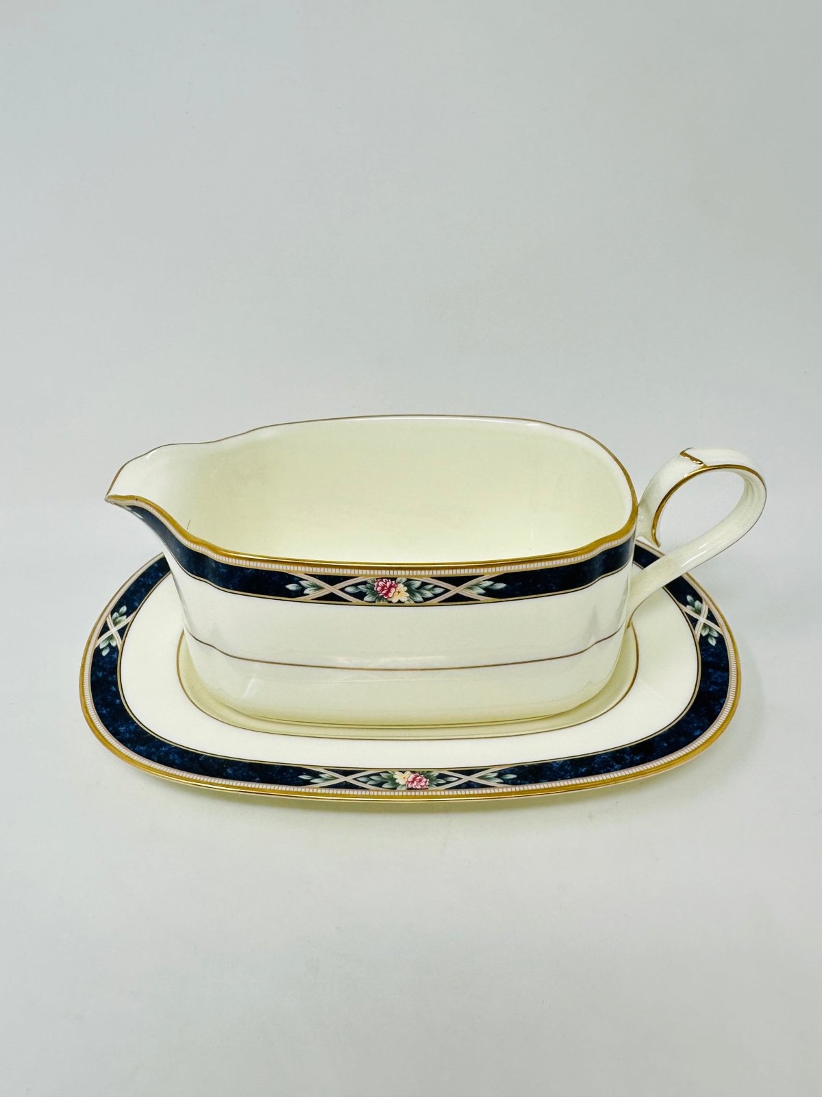 Noritake Azure Garden Gravy Boat w/ Stand - Kitchen Smart